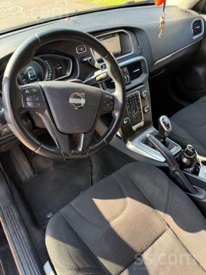 Melns Volvo V40 2013 Rīga, ar dzinēja tilpumu 1.60 L un nobraukumu 237 tūkst. km par 3690 €, foto 6 vietnē AUTOMOTO.COM.LV