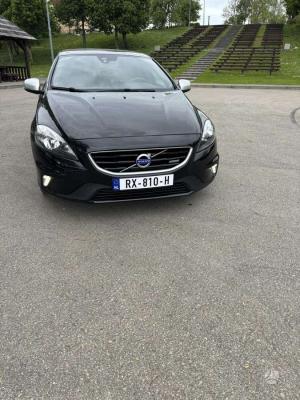 Black Volvo V40 2013 in Taurage, with an engine capacity of 1.98 L and mileage of 300 thousand km for 7300 €, photo 5 on AUTOMOTO.COM.LV