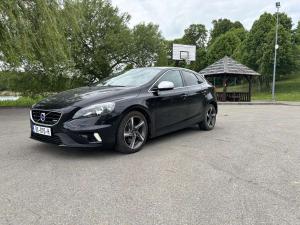 Black Volvo V40 2013 in Taurage, with an engine capacity of 1.98 L and mileage of 300 thousand km for 7300 €, photo 6 on AUTOMOTO.COM.LV