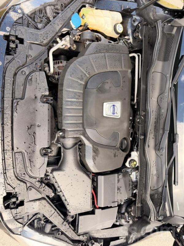 Melns Volvo V40 2013 Daugavpils, ar dzinēja tilpumu 2.00 L un nobraukumu 245 tūkst. km par 8099 €, foto 7 vietnē AUTOMOTO.COM.LV