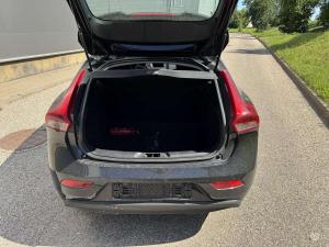 Black Volvo V40 2013 in Alytus, with an engine capacity of 1.60 L and mileage of 294 thousand km for 4050 €, photo 6 on AUTOMOTO.COM.LV