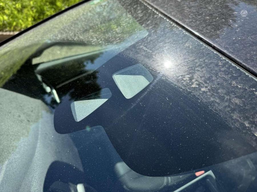 Black Volvo V40 2013 in Alytus, with an engine capacity of 1.60 L and mileage of 294 thousand km for 4050 €, photo 22 on AUTOMOTO.COM.LV