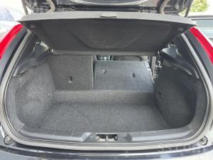 Melns Volvo V40 2013 Talsi, ar dzinēja tilpumu 1.60 L un nobraukumu 263 tūkst. km par 4700 €, foto 6 vietnē AUTOMOTO.COM.LV