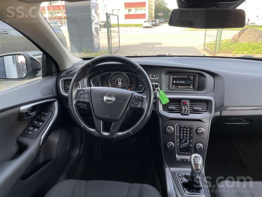 Melns Volvo V40 2013 Talsi, ar dzinēja tilpumu 1.60 L un nobraukumu 263 tūkst. km par 4700 €, foto 7 vietnē AUTOMOTO.COM.LV