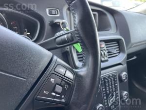 Melns Volvo V40 2013 Talsi, ar dzinēja tilpumu 1.60 L un nobraukumu 263 tūkst. km par 4700 €, foto 16 vietnē AUTOMOTO.COM.LV