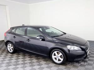 Melns Volvo V40 2013 Tallina, ar dzinēja tilpumu 1.60 L un nobraukumu 348 tūkst. km par 3799 €, foto  vietnē AUTOMOTO.COM.LV
