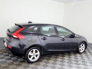 Melns Volvo V40 2013 Tallina, ar dzinēja tilpumu 1.60 L un nobraukumu 348 tūkst. km par 3799 €, foto 4 vietnē AUTOMOTO.COM.LV