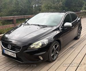 Melns Volvo V40 2013 Tallina, ar dzinēja tilpumu 1.60 L un nobraukumu 300 tūkst. km par 7500 €, foto 4 vietnē AUTOMOTO.COM.LV