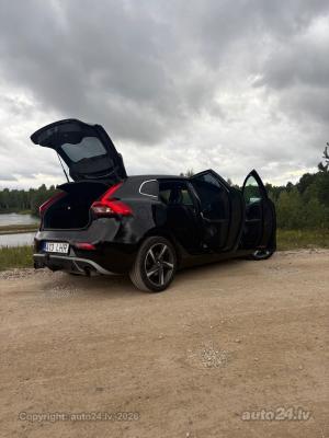 Melns Volvo V40 2013 Tallina, ar dzinēja tilpumu 1.60 L un nobraukumu 300 tūkst. km par 7500 €, foto 8 vietnē AUTOMOTO.COM.LV
