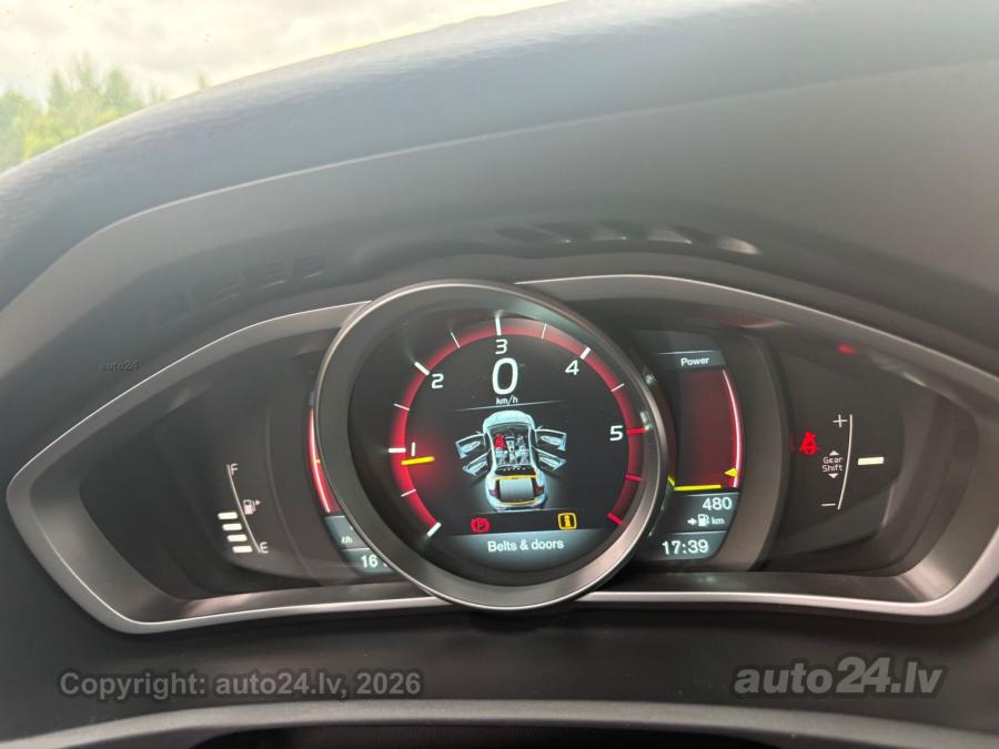 Melns Volvo V40 2013 Tallina, ar dzinēja tilpumu 1.60 L un nobraukumu 300 tūkst. km par 7500 €, foto 9 vietnē AUTOMOTO.COM.LV