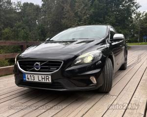 Melns Volvo V40 2013 Tallina, ar dzinēja tilpumu 1.60 L un nobraukumu 300 tūkst. km par 7500 €, foto 14 vietnē AUTOMOTO.COM.LV