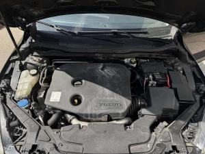 Black Volvo V40 2013 in Alytus, with an engine capacity of 1.60 L and mileage of 294 thousand km for 3950 €, photo 25 on AUTOMOTO.COM.LV