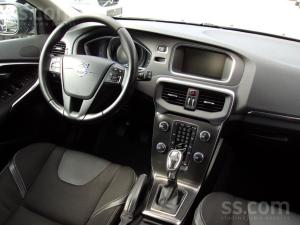 Melns Volvo V40 2013 Rīga, ar dzinēja tilpumu 2.00 L un nobraukumu 195 tūkst. km par 7800 €, foto 7 vietnē AUTOMOTO.COM.LV