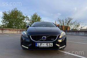 Melns Volvo V40 2013 Rīga, ar dzinēja tilpumu 2.00 L un nobraukumu 204 tūkst. km par 6970 €, foto 5 vietnē AUTOMOTO.COM.LV