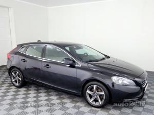 Black Volvo V40 2013 in Tallinn, with an engine capacity of 1.60 L and mileage of 316 thousand km for 3499 €, photo  on AUTOMOTO.COM.LV