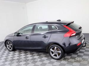 Black Volvo V40 2013 in Tallinn, with an engine capacity of 1.60 L and mileage of 316 thousand km for 3499 €, photo 5 on AUTOMOTO.COM.LV
