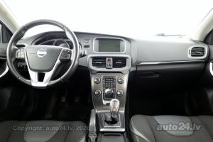Black Volvo V40 2013 in Tallinn, with an engine capacity of 1.60 L and mileage of 316 thousand km for 3499 €, photo 6 on AUTOMOTO.COM.LV