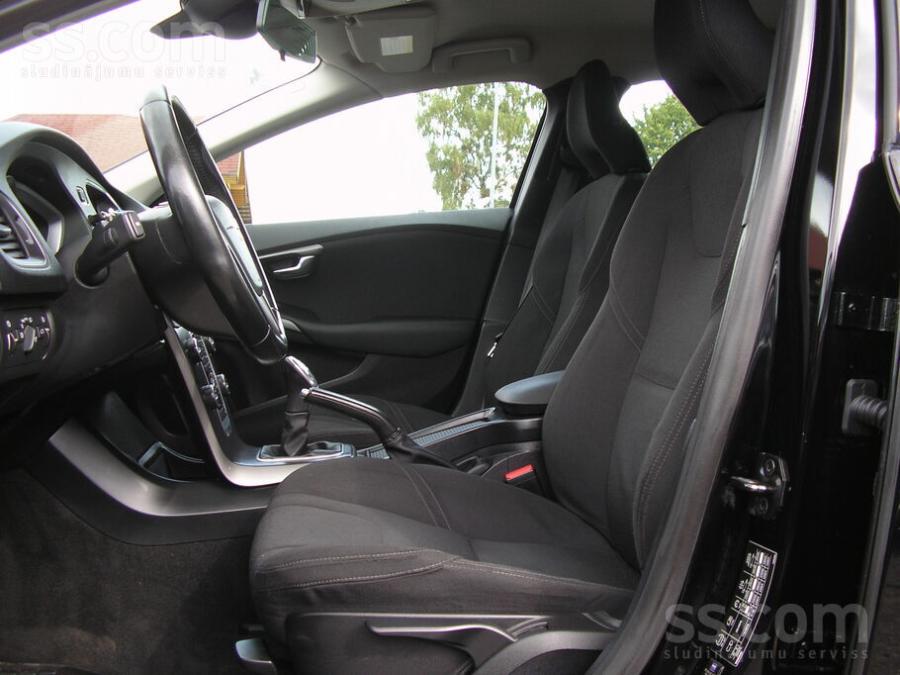 Черный Вольво В40 2013 в Рига, объемом двигателя 2.00 л и пробегом 0 тыс. км за 7850 €, фото 22 на AUTOMOTO.COM.LV
