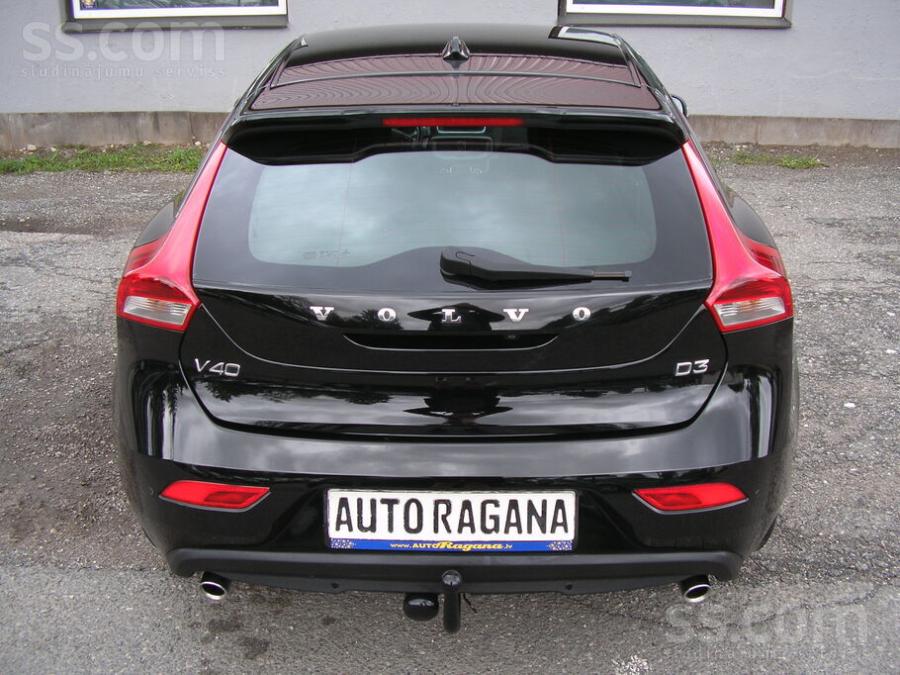 Black Volvo V40 2013 in Riga, with an engine capacity of 2.00 L and mileage of 0 thousand km for 7550 €, photo 7 on AUTOMOTO.COM.LV
