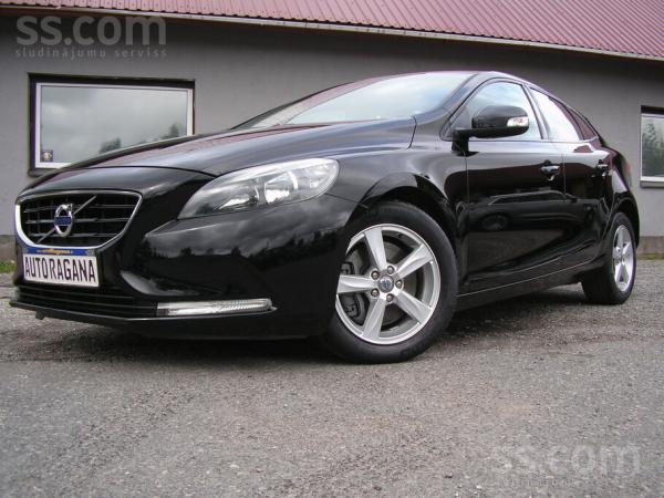 Melns Volvo V40 2013 Rīga, ar dzinēja tilpumu 2.00 L un nobraukumu 0 tūkst. km par 7850 €, foto 10 vietnē AUTOMOTO.COM.LV
