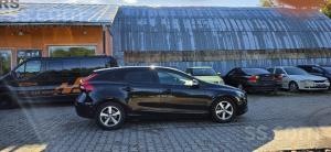 Melns Volvo V40 2013 Valmiera, ar dzinēja tilpumu 1.60 L un nobraukumu 314 tūkst. km par 4250 €, foto 3 vietnē AUTOMOTO.COM.LV