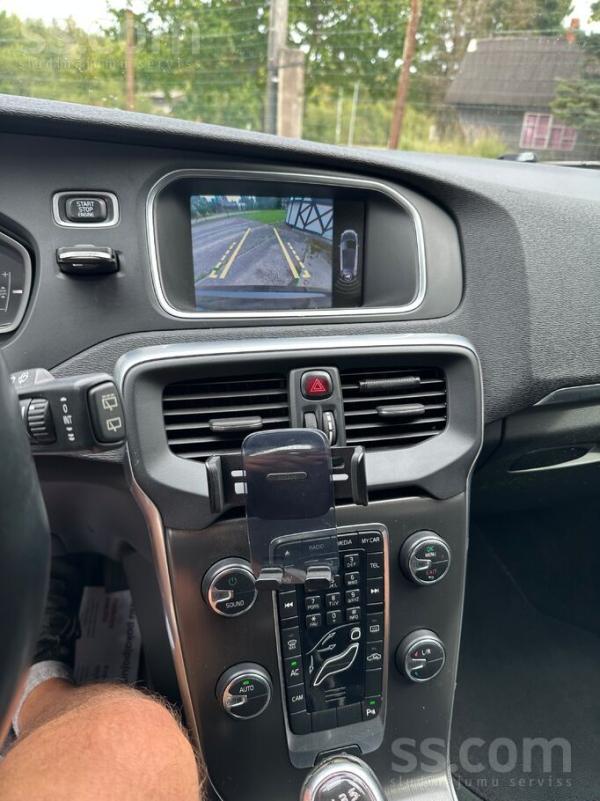 Melns Volvo V40 2013 Kuldīga, ar dzinēja tilpumu 1.60 L un nobraukumu 266 tūkst. km par 5700 €, foto 7 vietnē AUTOMOTO.COM.LV