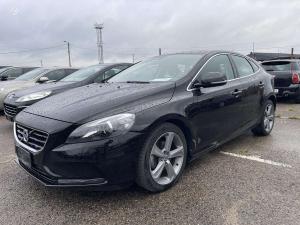 Melns Volvo V40 2013 Panevēža, ar dzinēja tilpumu 1.56 L un nobraukumu 245 tūkst. km par 4800 €, foto  vietnē AUTOMOTO.COM.LV