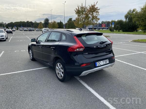 Melns Volvo V40 2013 Rīga, ar dzinēja tilpumu 1.60 L un nobraukumu 279 tūkst. km par 5650 €, foto 6 vietnē AUTOMOTO.COM.LV