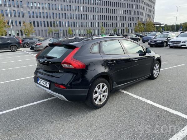 Melns Volvo V40 2013 Rīga, ar dzinēja tilpumu 1.60 L un nobraukumu 279 tūkst. km par 5650 €, foto 8 vietnē AUTOMOTO.COM.LV