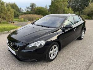 Black Volvo V40 2013 in Sirvintos, with an engine capacity of 1.56 L and mileage of 287 thousand km for 5750 €, photo  on AUTOMOTO.COM.LV