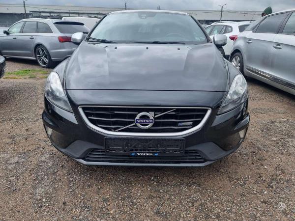 Melns Volvo V40 2013 Kauņa, ar dzinēja tilpumu 1.56 L un nobraukumu 270 tūkst. km par 5750 €, foto 3 vietnē AUTOMOTO.COM.LV