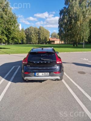 Melns Volvo V40 2013 Rīga, ar dzinēja tilpumu 2.00 L un nobraukumu 221 tūkst. km par 7500 €, foto 11 vietnē AUTOMOTO.COM.LV