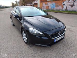 Черный Вольво В40 2013 в Шяуляй, объемом двигателя 1.60 л и пробегом 258 тыс. км за 4200 €, фото 4 на AUTOMOTO.COM.LV