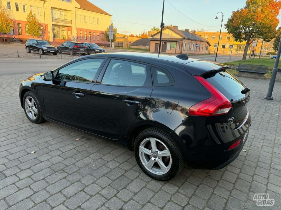 Melns Volvo V40 2013 Mažeikiai, ar dzinēja tilpumu 1.60 L un nobraukumu 223 tūkst. km par 4950 €, foto 7 vietnē AUTOMOTO.COM.LV