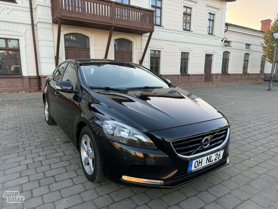 Melns Volvo V40 2013 Mažeikiai, ar dzinēja tilpumu 1.60 L un nobraukumu 223 tūkst. km par 4950 €, foto 9 vietnē AUTOMOTO.COM.LV