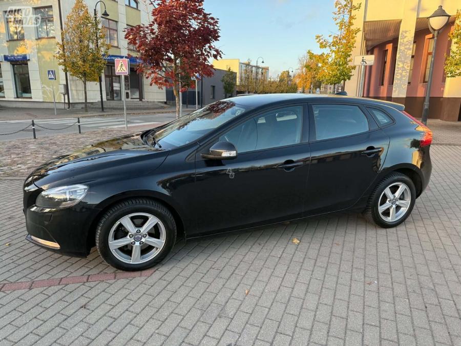 Melns Volvo V40 2013 Mažeikiai, ar dzinēja tilpumu 1.60 L un nobraukumu 223 tūkst. km par 4950 €, foto 20 vietnē AUTOMOTO.COM.LV