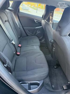 Melns Volvo V40 2013 Mažeikiai, ar dzinēja tilpumu 1.60 L un nobraukumu 223 tūkst. km par 4950 €, foto 34 vietnē AUTOMOTO.COM.LV
