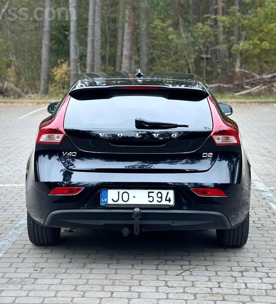 Melns Volvo V40 2013 Rīga, ar dzinēja tilpumu 1.60 L un nobraukumu 268 tūkst. km par 6400 €, foto 6 vietnē AUTOMOTO.COM.LV