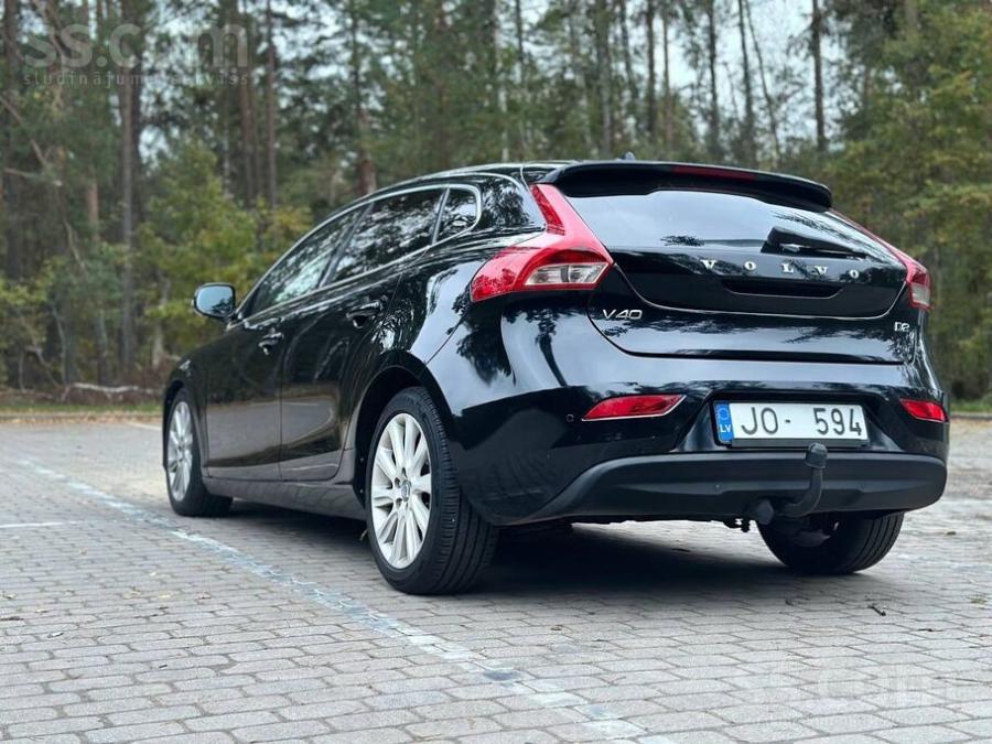 Melns Volvo V40 2013 Rīga, ar dzinēja tilpumu 1.60 L un nobraukumu 268 tūkst. km par 6400 €, foto 7 vietnē AUTOMOTO.COM.LV