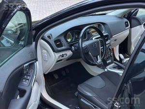 Melns Volvo V40 2013 Rīga, ar dzinēja tilpumu 1.60 L un nobraukumu 268 tūkst. km par 6400 €, foto 9 vietnē AUTOMOTO.COM.LV