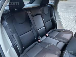 Melns Volvo V40 2013 Rīga, ar dzinēja tilpumu 1.60 L un nobraukumu 268 tūkst. km par 6400 €, foto 11 vietnē AUTOMOTO.COM.LV