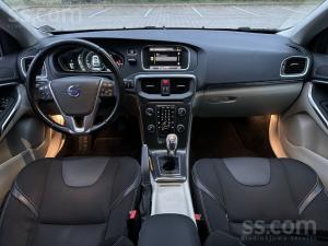 Melns Volvo V40 2013 Rīga, ar dzinēja tilpumu 1.60 L un nobraukumu 268 tūkst. km par 6400 €, foto 12 vietnē AUTOMOTO.COM.LV
