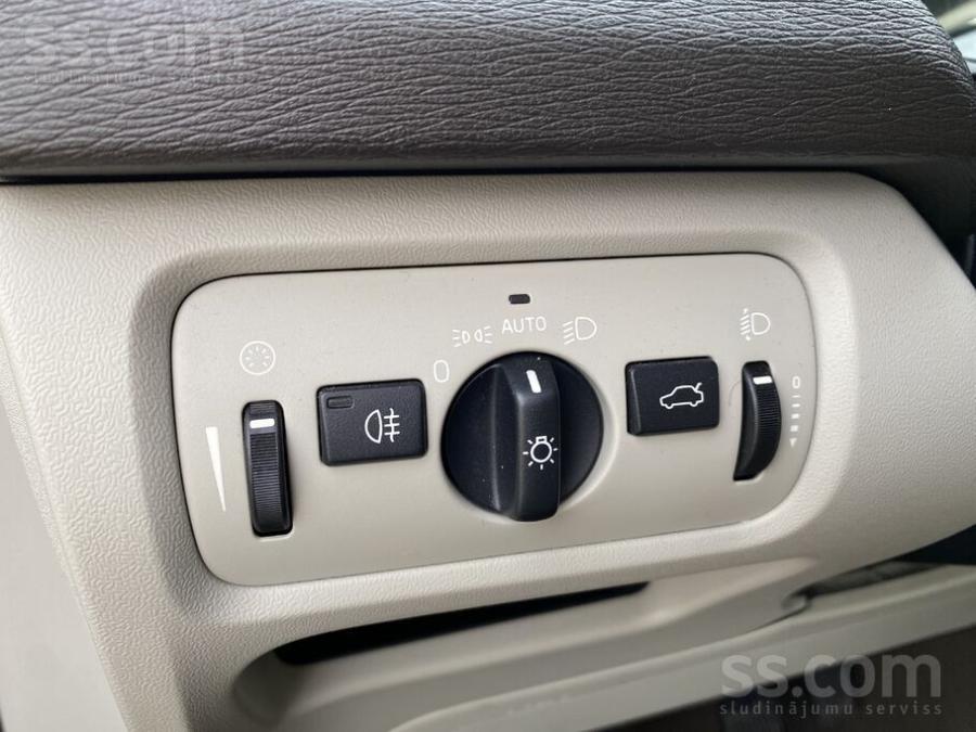 Melns Volvo V40 2013 Rīga, ar dzinēja tilpumu 1.60 L un nobraukumu 281 tūkst. km par 5250 €, foto 11 vietnē AUTOMOTO.COM.LV