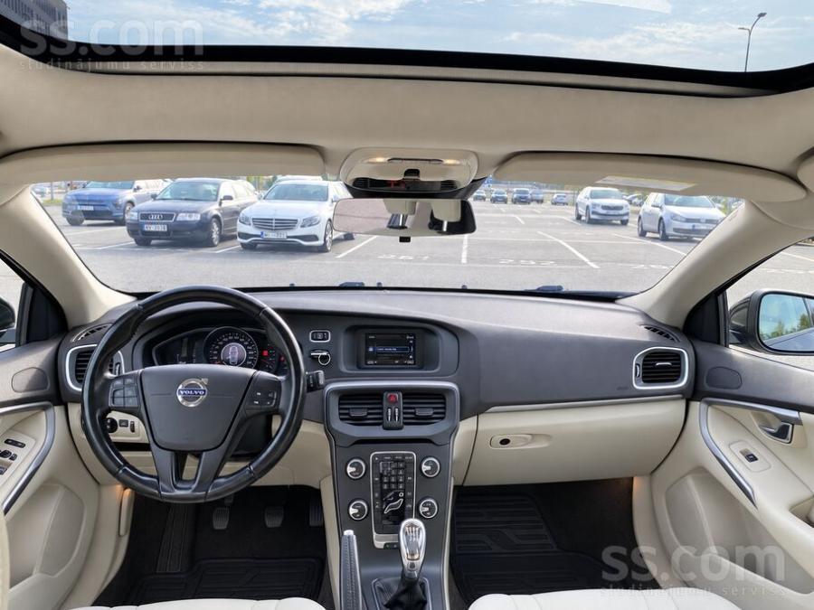 Melns Volvo V40 2013 Rīga, ar dzinēja tilpumu 1.60 L un nobraukumu 281 tūkst. km par 5250 €, foto 12 vietnē AUTOMOTO.COM.LV