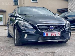 Melns Volvo V40 2014 Rīga, ar dzinēja tilpumu 2.00 L un nobraukumu 0 tūkst. km par 7150 €, foto 2 vietnē AUTOMOTO.COM.LV