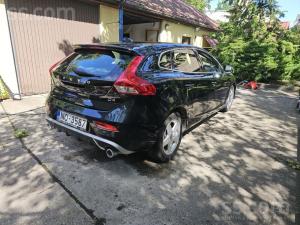 Melns Volvo V40 2014 Rīga, ar dzinēja tilpumu 2.00 L un nobraukumu 243 tūkst. km par 7950 €, foto 3 vietnē AUTOMOTO.COM.LV