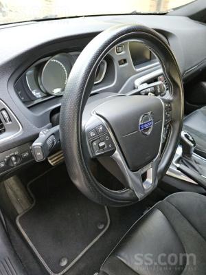 Melns Volvo V40 2014 Rīga, ar dzinēja tilpumu 2.00 L un nobraukumu 243 tūkst. km par 7950 €, foto 18 vietnē AUTOMOTO.COM.LV