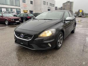Black Volvo V40 2014 in Kaunas, with an engine capacity of 1.97 L and mileage of 268 thousand km for 5950 €, photo 5 on AUTOMOTO.COM.LV