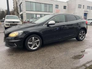 Black Volvo V40 2014 in Kaunas, with an engine capacity of 1.97 L and mileage of 268 thousand km for 5950 €, photo 7 on AUTOMOTO.COM.LV