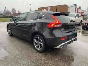 Black Volvo V40 2014 in Kaunas, with an engine capacity of 1.97 L and mileage of 268 thousand km for 5950 €, photo 10 on AUTOMOTO.COM.LV